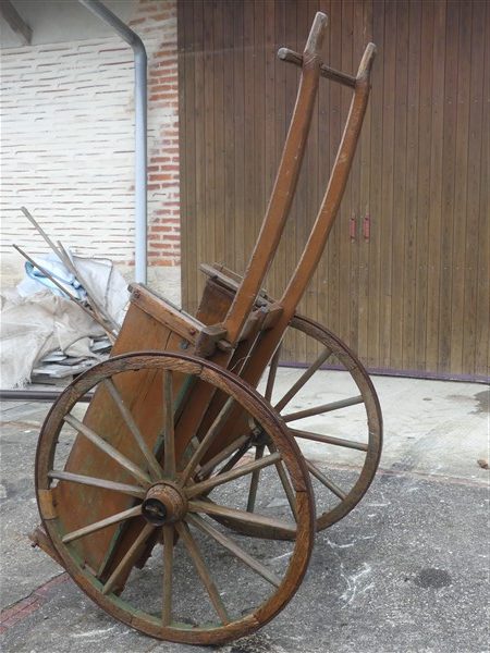 Charette à bras | AHRES